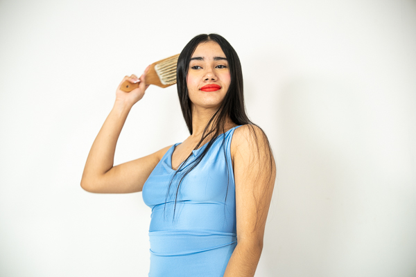 HairBald - Watch a video of Behind The Scenes 028-Sarah having her hair ...